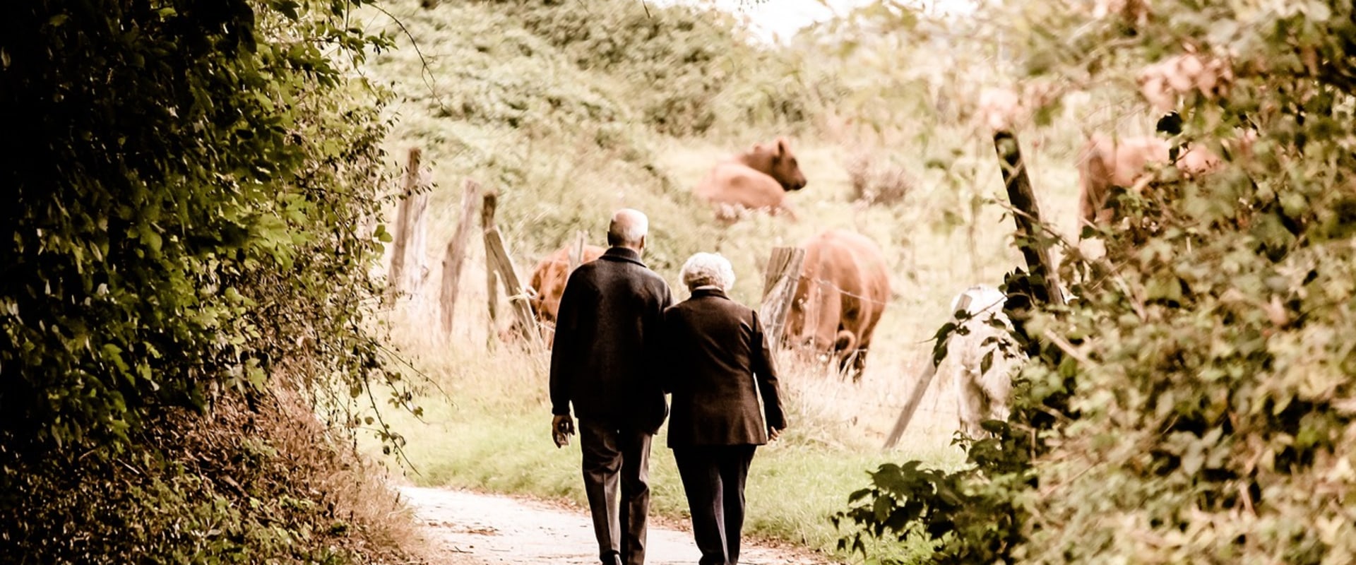 How to Achieve a Comfortable Retirement Income for Couples